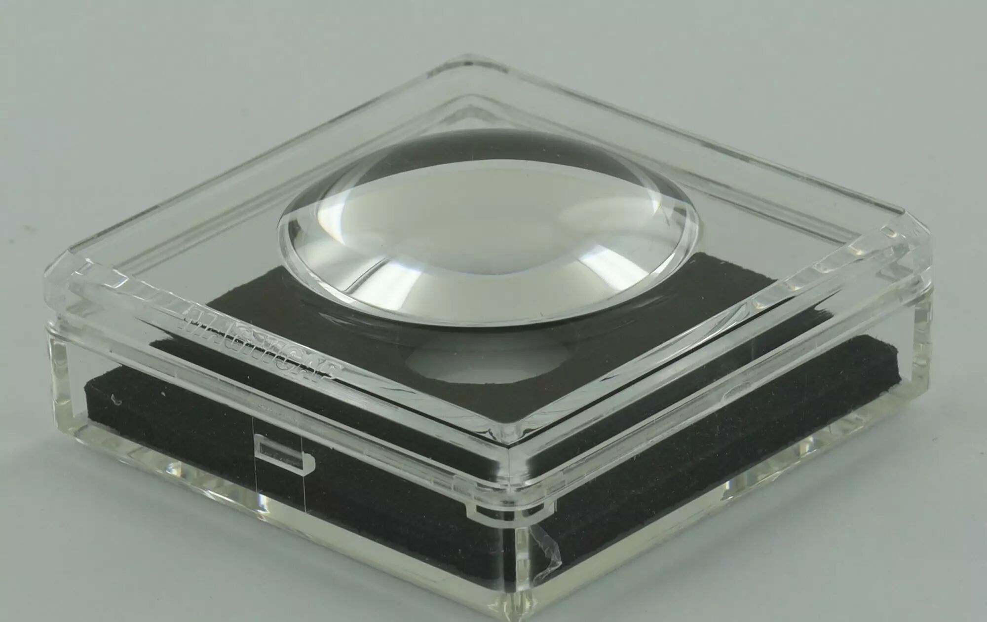 Square Capsules with Magnifying Lenses - 22 MM